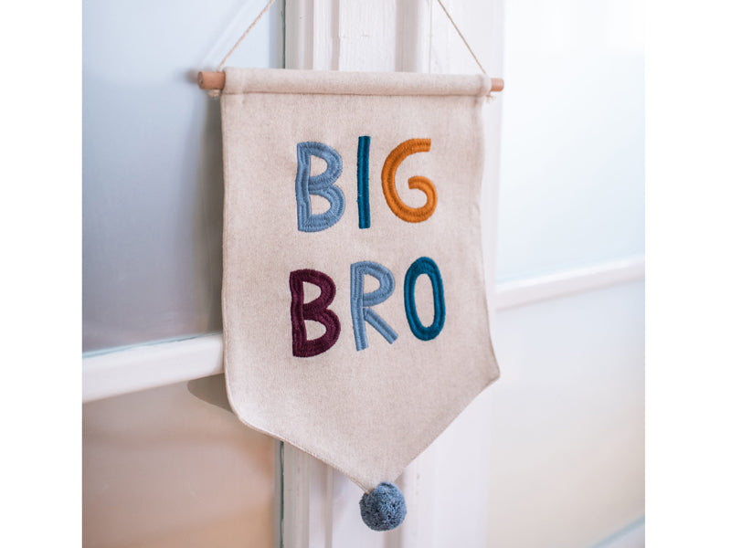 ''Big Bro'' Wall Flag – folk berlin